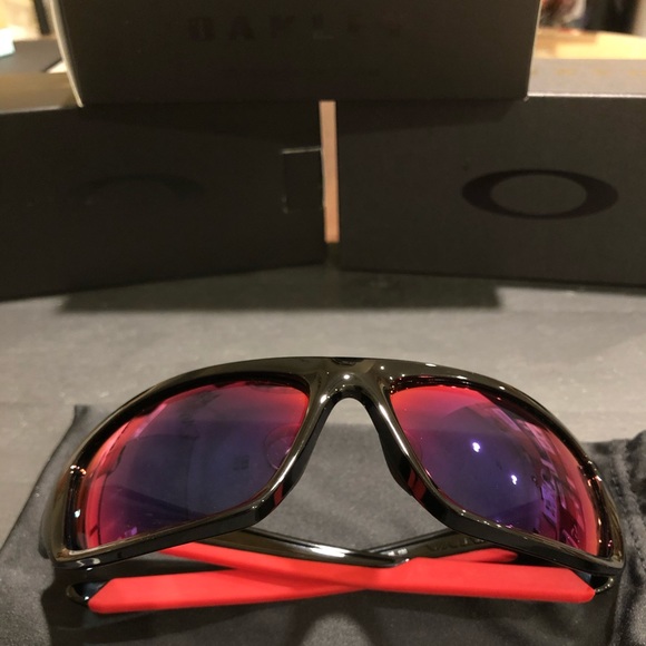 Oakley | Accessories | Oakley Valve Sunglasses | Poshmark